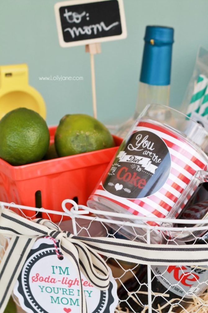 Mothers Day "Soda-lighted" basket with free printable tag!