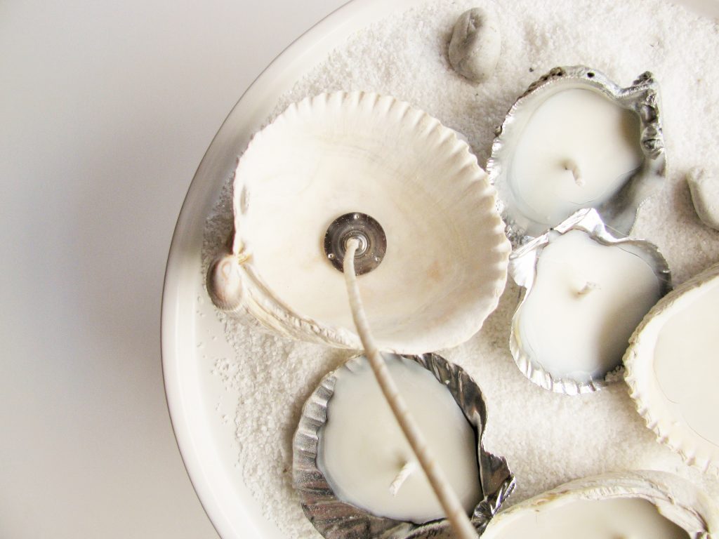 DIY seashell candles - Lolly Jane