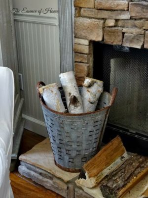 9 different ways to to decorate for fall using olive buckets! - Lolly Jane