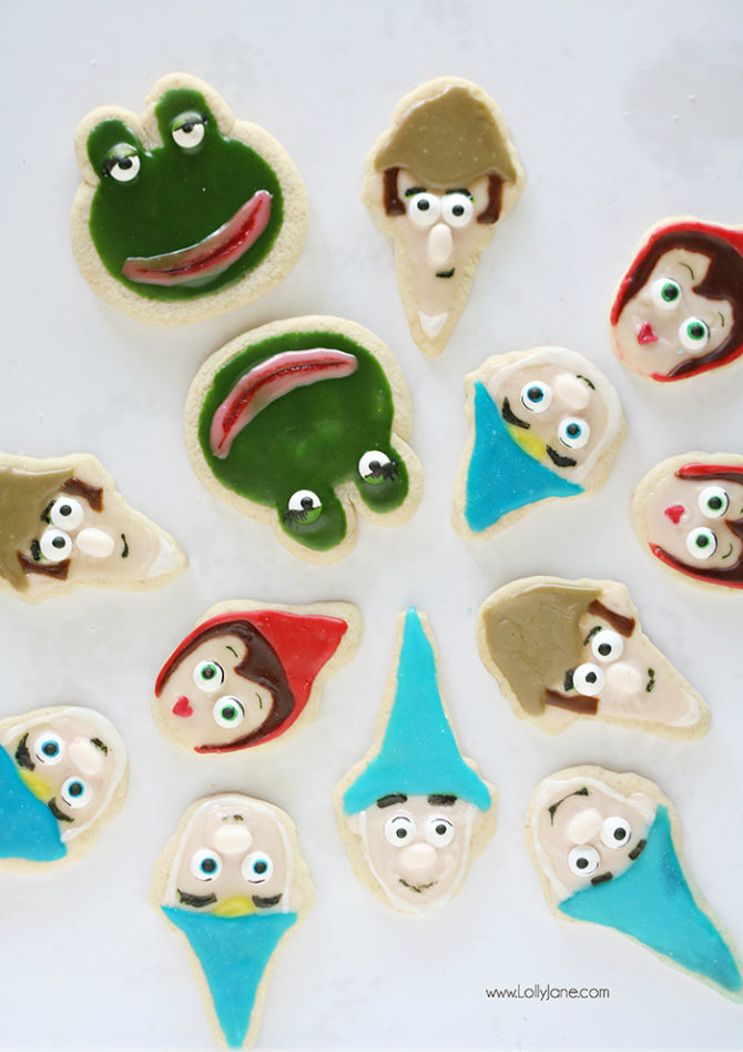 Easy Decorated Gnome Sugar Cookies With Royal Icing - LollyJane